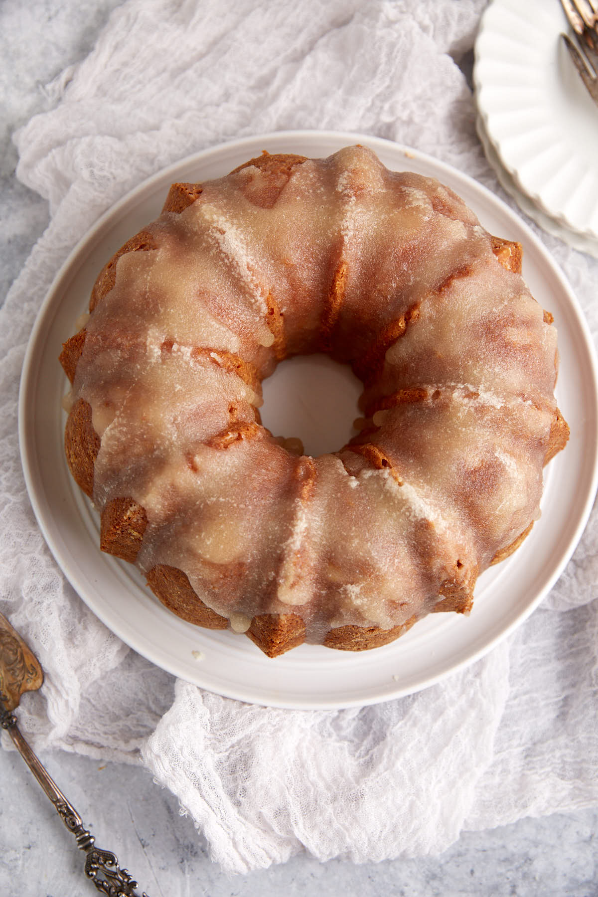 Old Fashioned Kentucky Butter Cake - Easy Southern Desserts