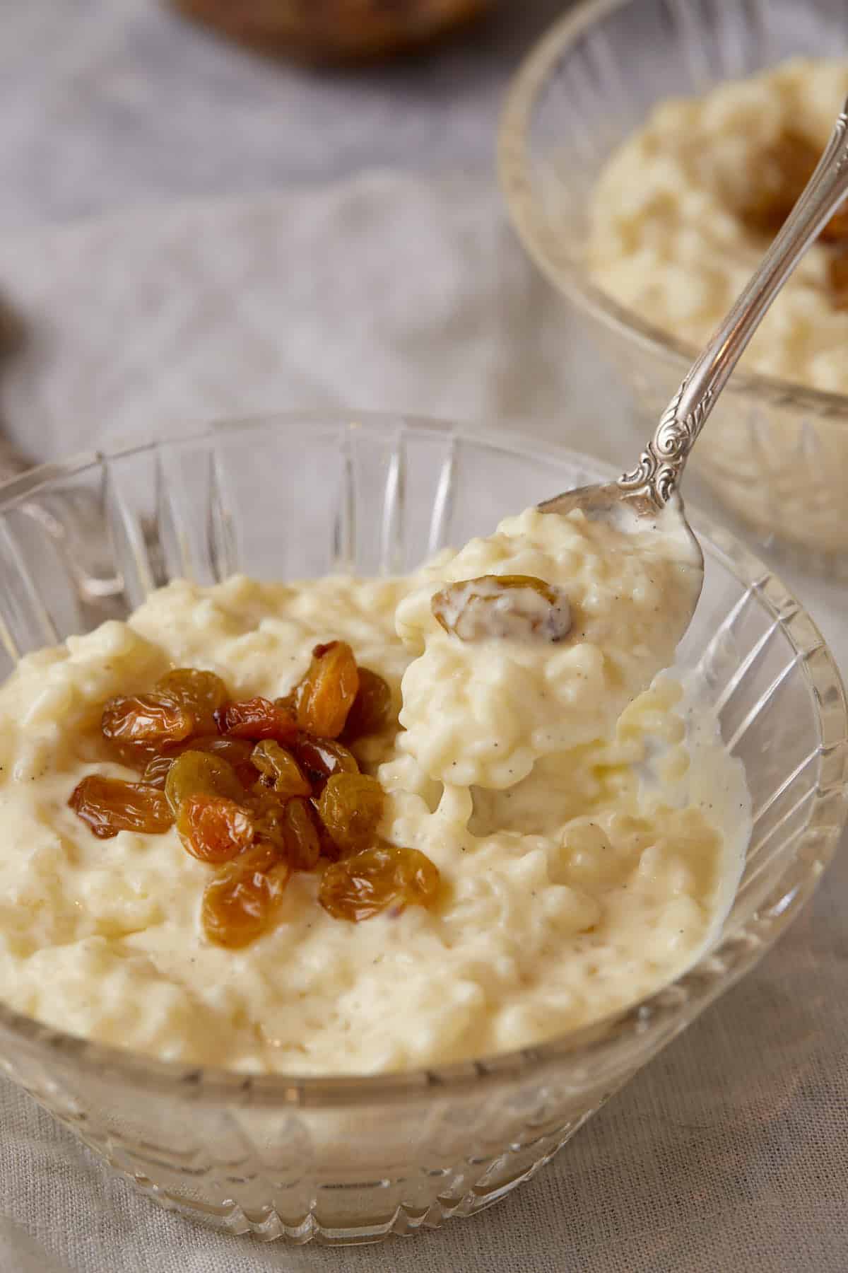 Really, Really Good Old Fashioned Rice Pudding - Easy Southern Desserts