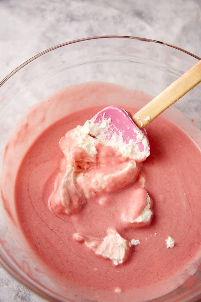 Creamy Strawberry Mousse With White Chocolate - Easy Southern Desserts