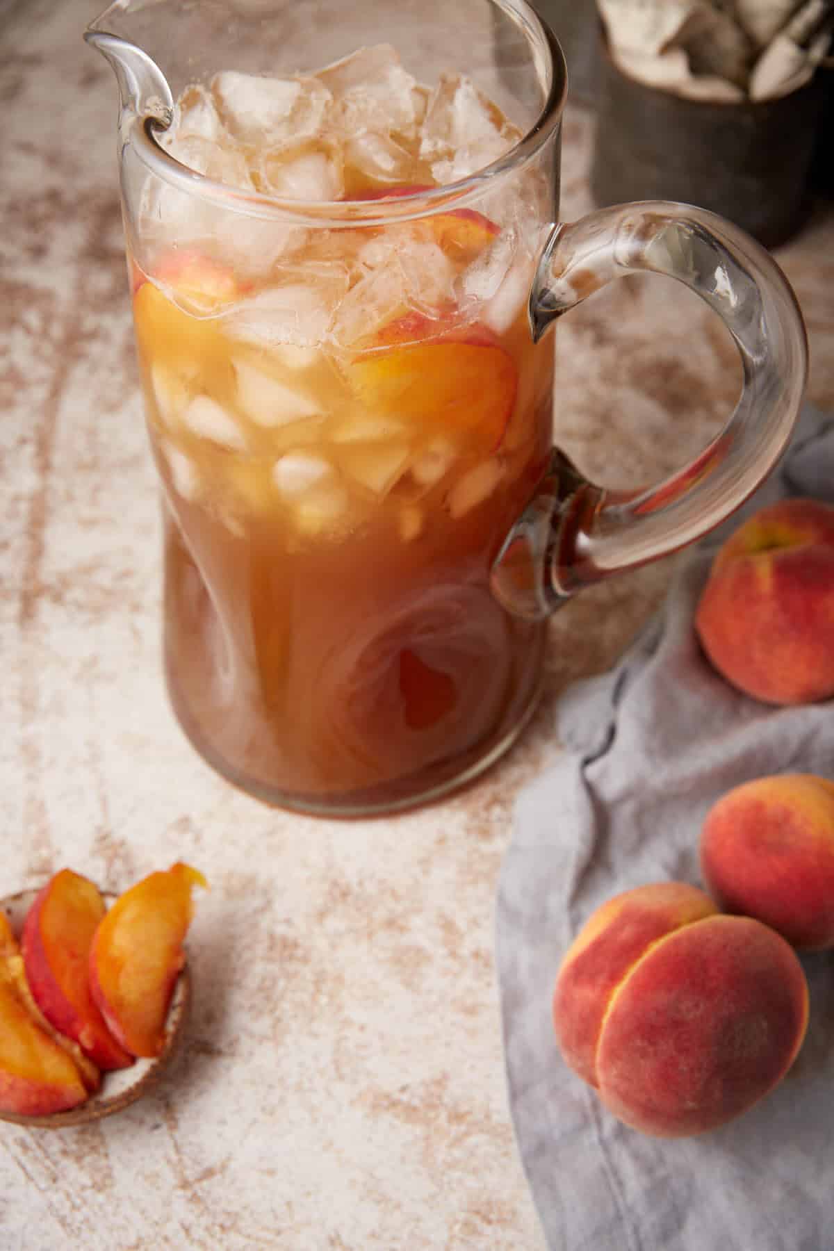 Sweet Peach Iced Tea - A Southern Tradition - Easy Southern Desserts