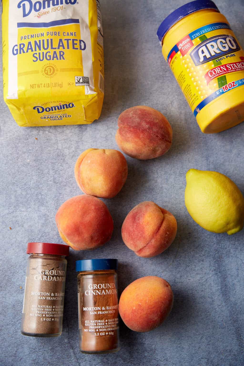 Moist Peach Cupcakes with Peach Buttercream Frosting - Easy Southern ...