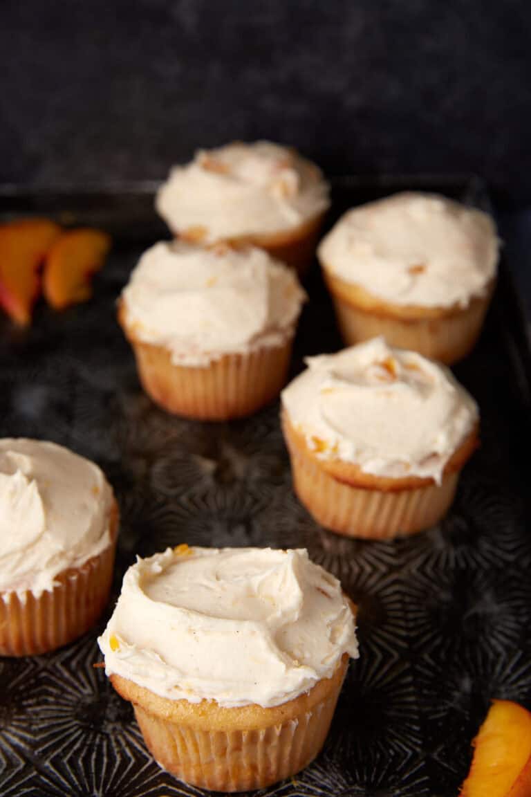 Moist Peach Cupcakes with Peach Buttercream Frosting - Easy Southern ...
