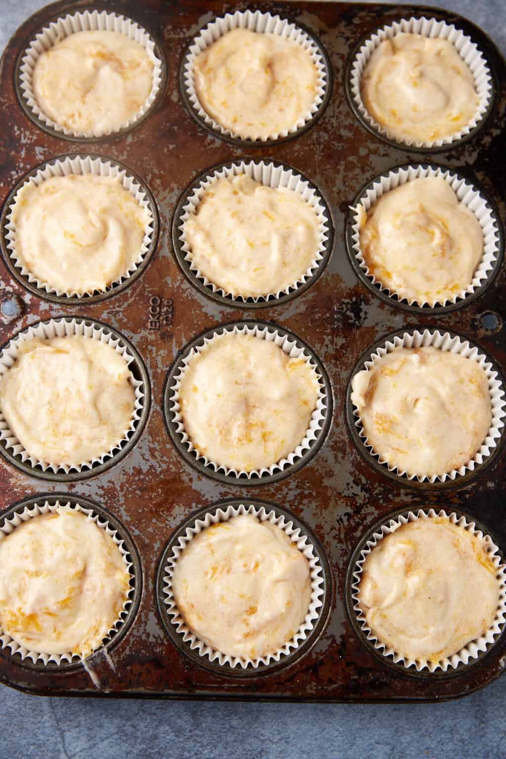 Moist Peach Cupcakes with Peach Buttercream Frosting - Easy Southern ...