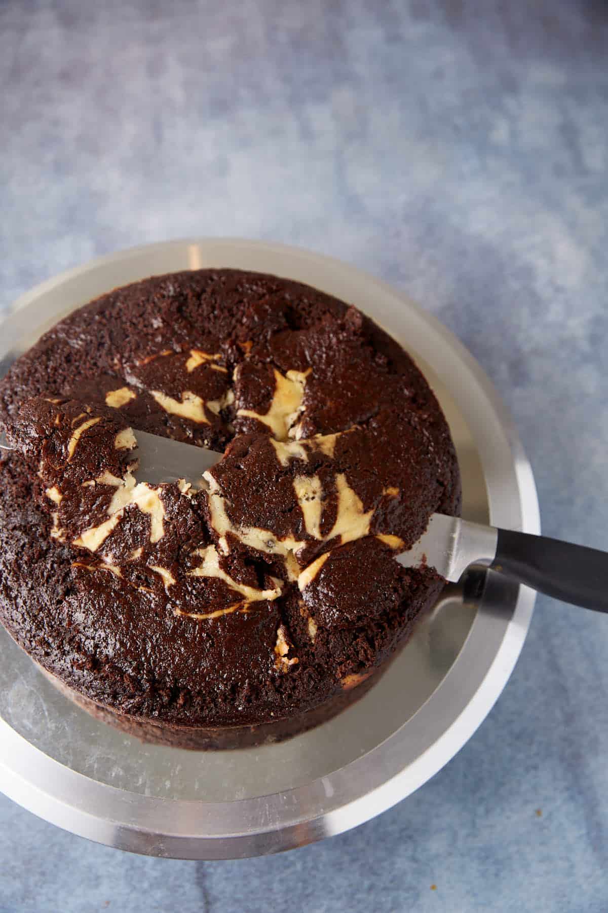 Chocolate Cream Cheese Cake with Chocolate Cream Cheese Frosting - Easy ...