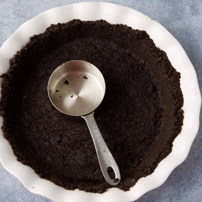 Oreo Cookie Crust Recipe (2 Ingredients) - Easy Southern Desserts