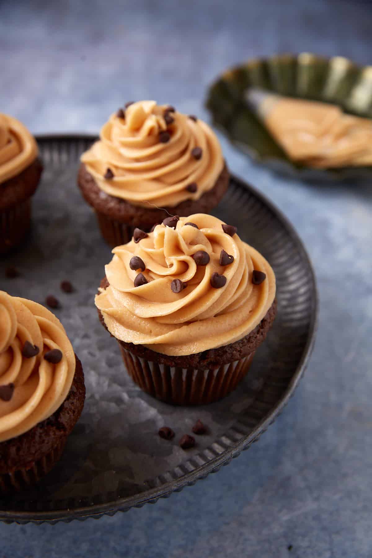 Chocolate Mayonnaise Cupcakes with Peanut Butter Cream Cheese Frosting ...
