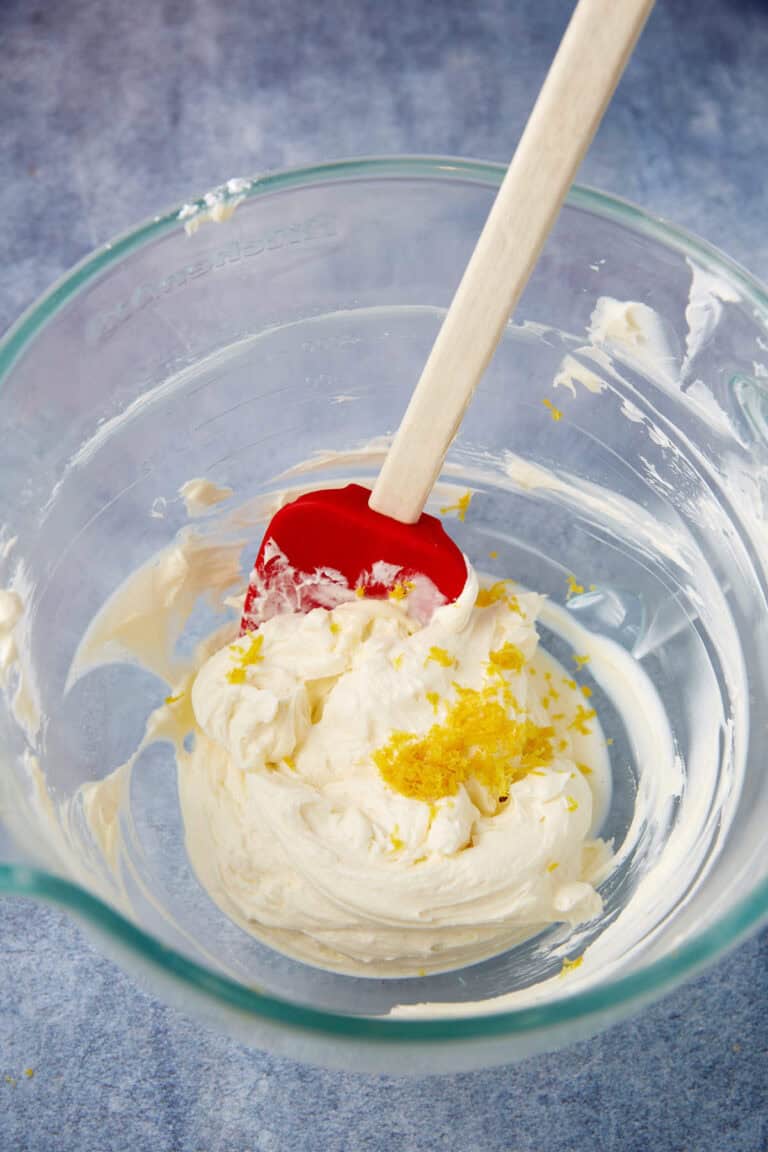 Lemon Cream Cheese Frosting (4 Ingredients) - Easy Southern Desserts