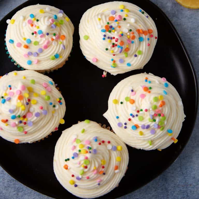Lemon Cream Cheese Frosting (4 Ingredients) - Easy Southern Desserts