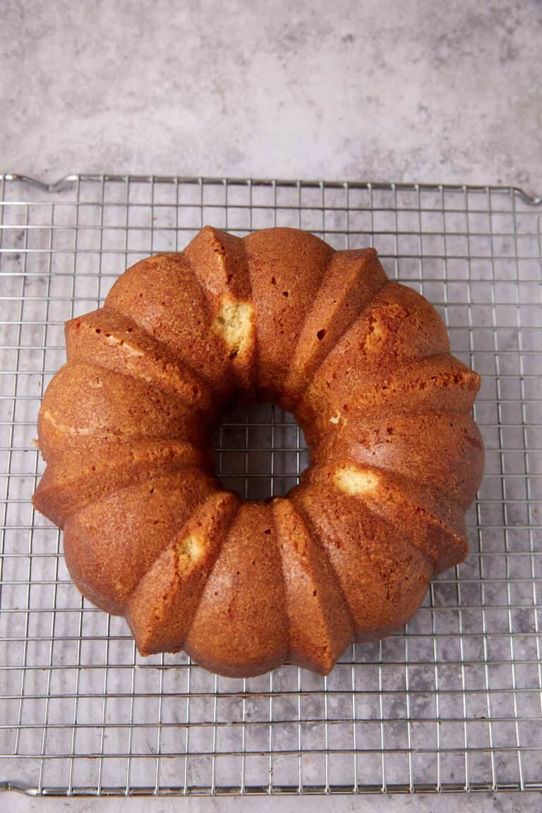 Moist 7 Up Cake with Lemon-Lime Cream Cheese Frosting - Easy Southern ...