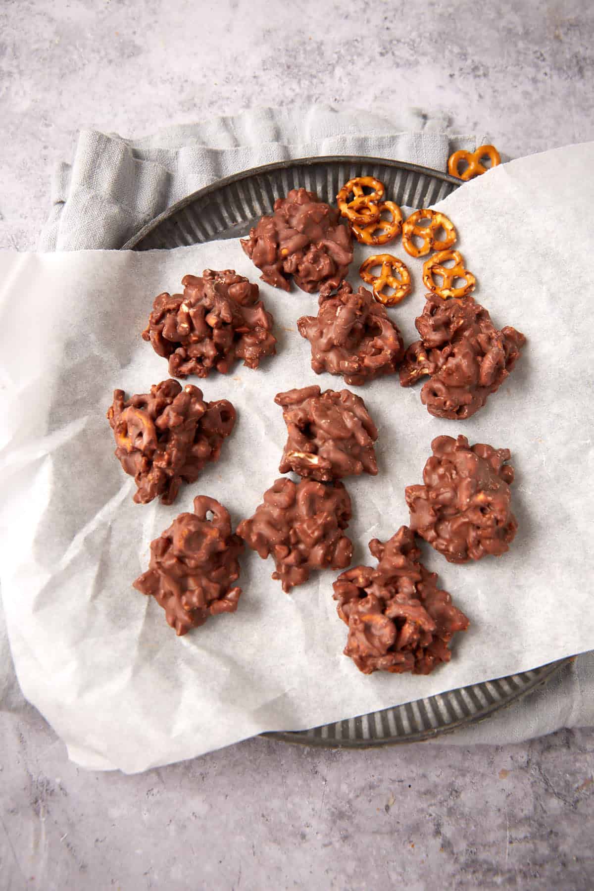 No-Bake Chocolate Clusters with Pretzels and Pecans - Easy Southern ...