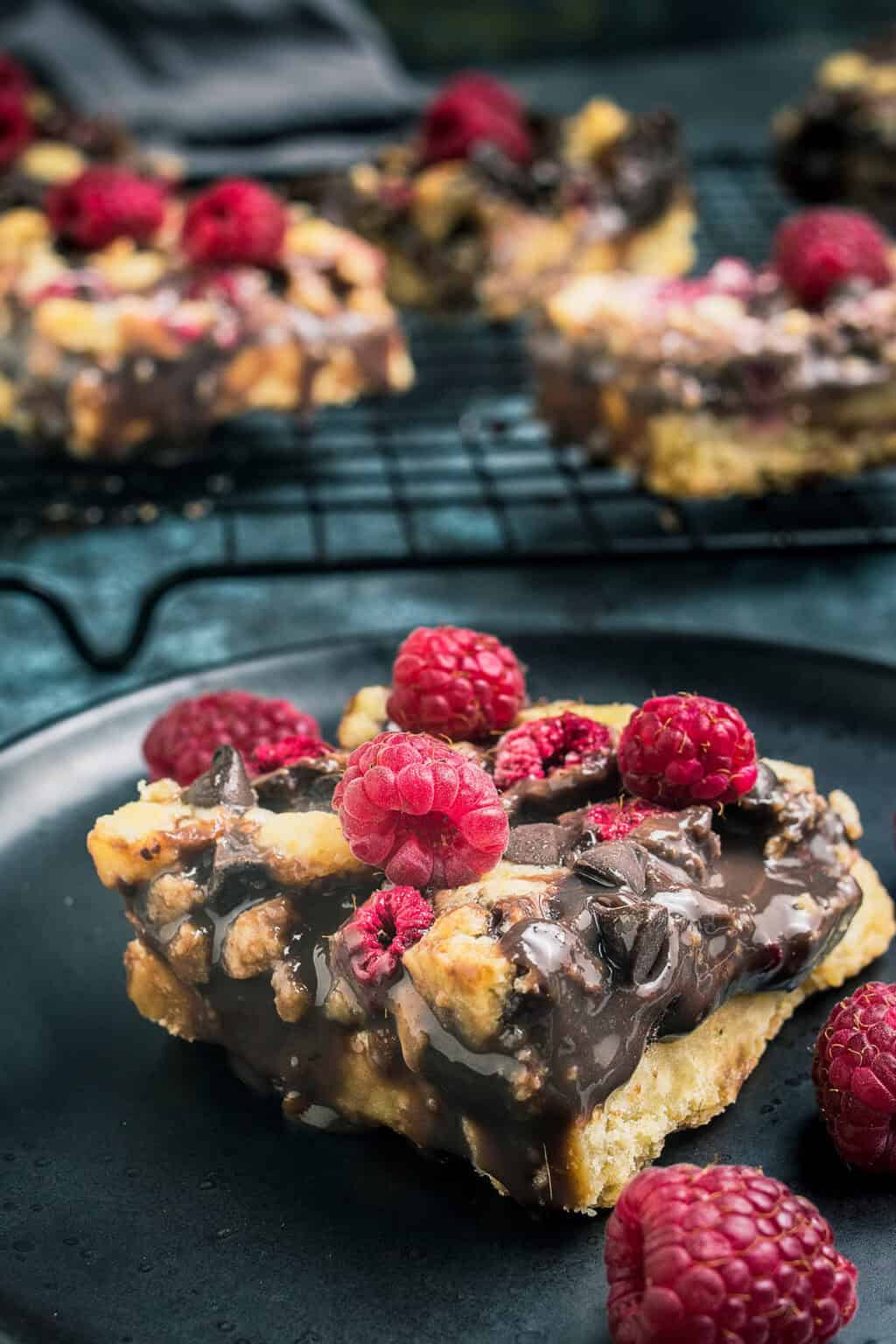 Dark Chocolate Raspberry Bars with Shortbread Crust - Easy Southern ...