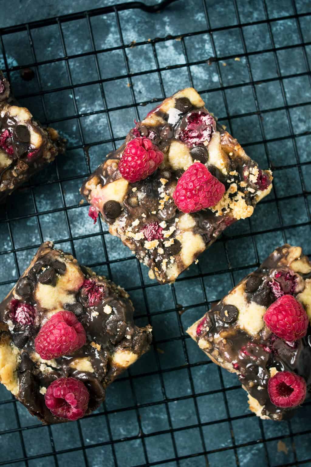 Dark Chocolate Raspberry Bars with Shortbread Crust - Easy Southern ...