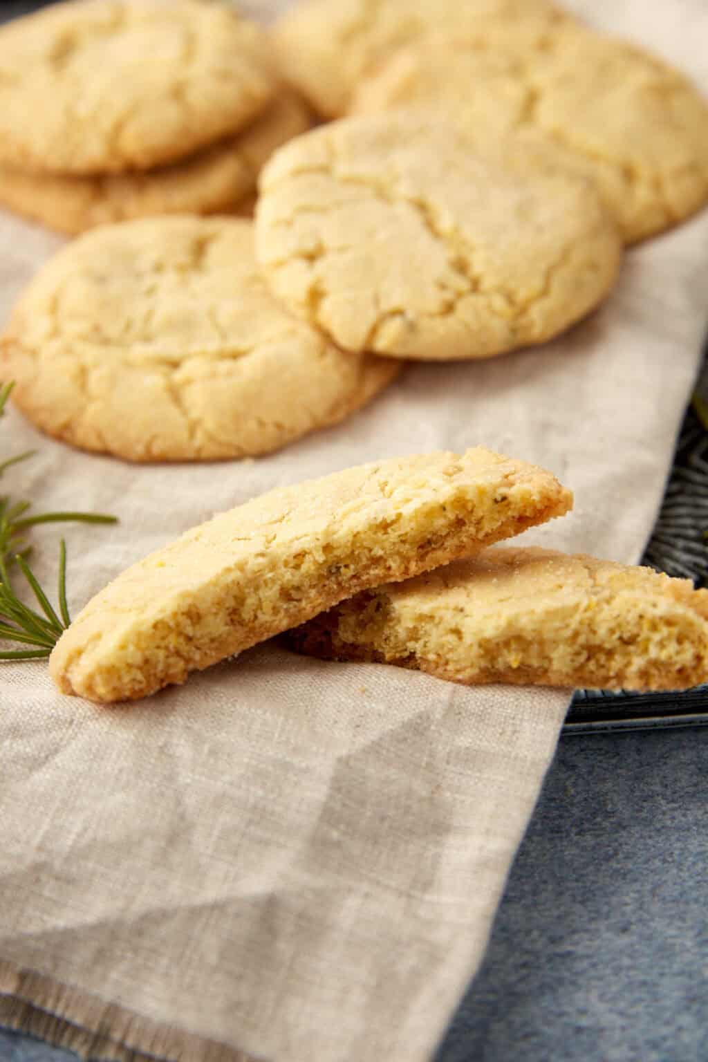 Lemon Sugar Cookies with Crisp Edges and Chewy Centers - Easy Southern ...