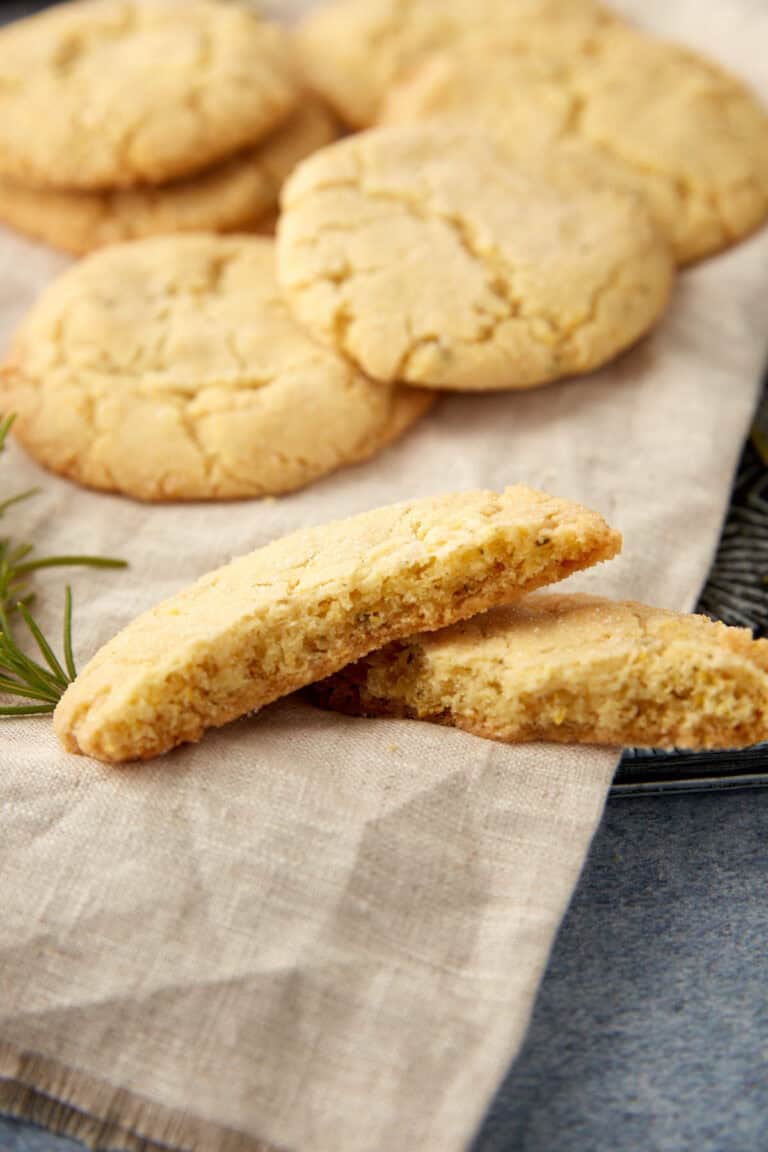 Lemon Sugar Cookies with Crisp Edges and Chewy Centers - Easy Southern ...